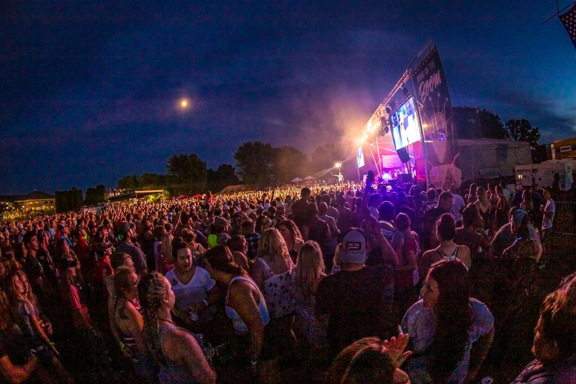 Country Boom or Bust - Mid-West Family La Crosse